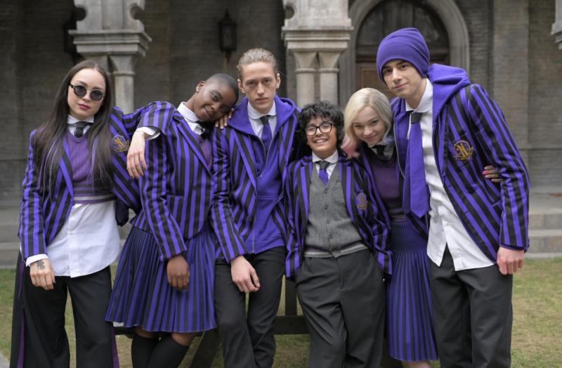 Actor de Merlina es acusado de abuso sexual: “Dejó que me violaran en ...